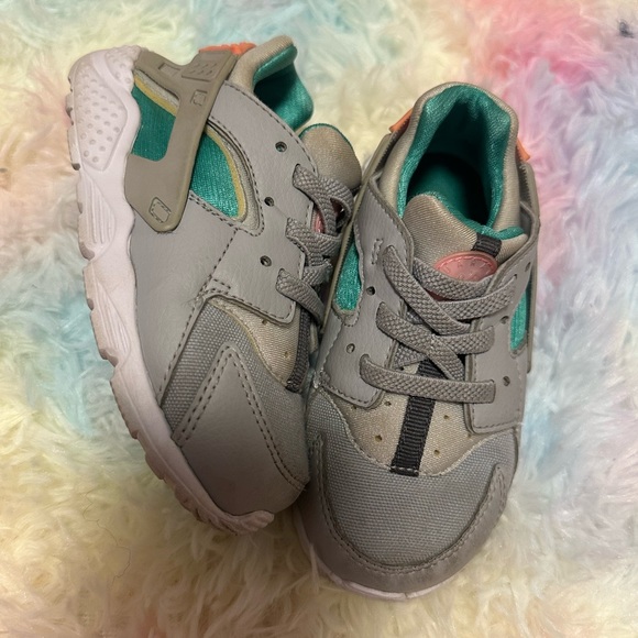 Nike | Shoes | Nike Hurrache 8c | Poshmark